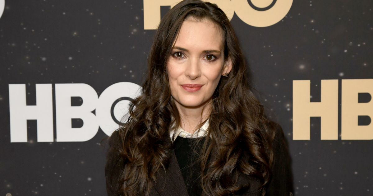 Winona Ryder lembrou episódio trágico ao compor Joyce em "Stranger Things" | CNN Brasil