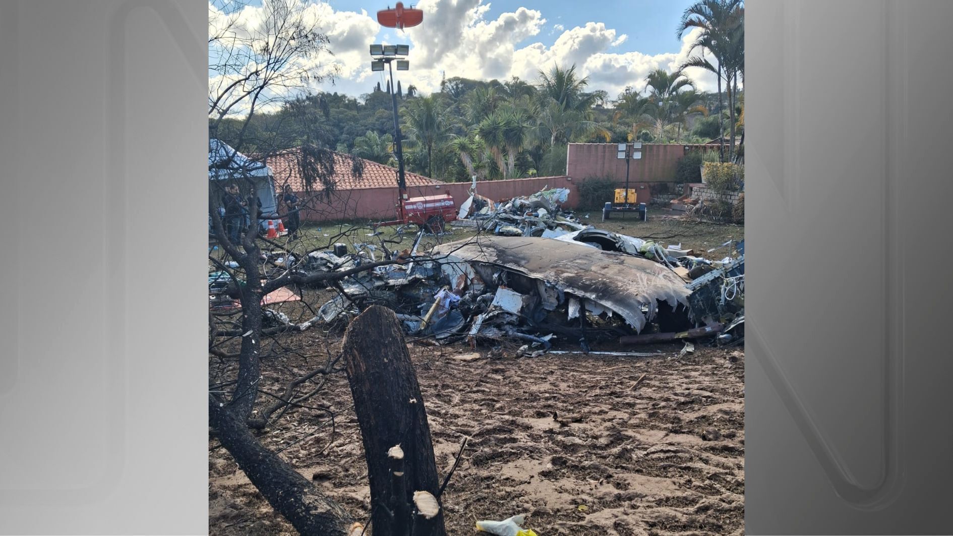 Acidente aéreo: veja novas imagens do local da queda do avião da ...