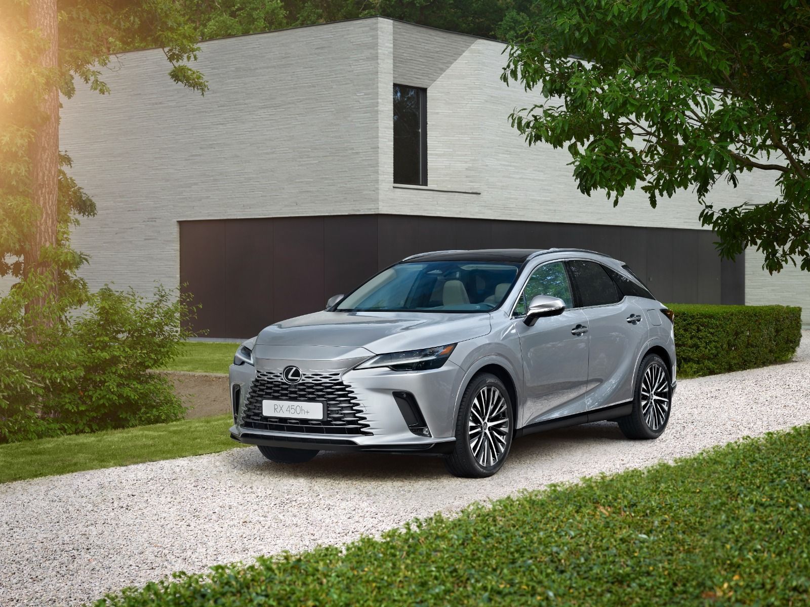 Lexus lança primeiro carro híbrido plug-in no Brasil; conheça o RX 450h ...