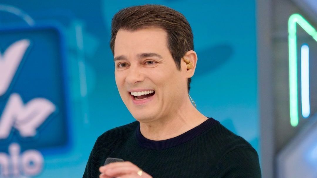 Celso Portiolli recria momento com o pai usando IA e se emociona: "Saudade" | CNN Brasil