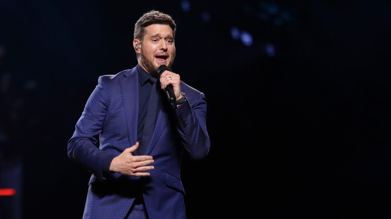 Michael Bublé anuncia lançamento de novo álbum com grandes sucessos ...