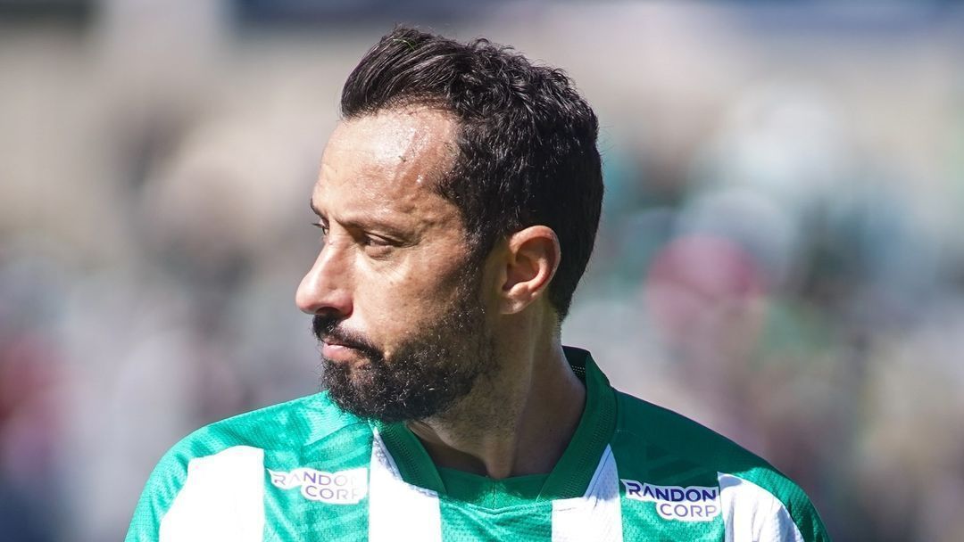 Nenê supera marca de Rogério Ceni e entra para a história do ...