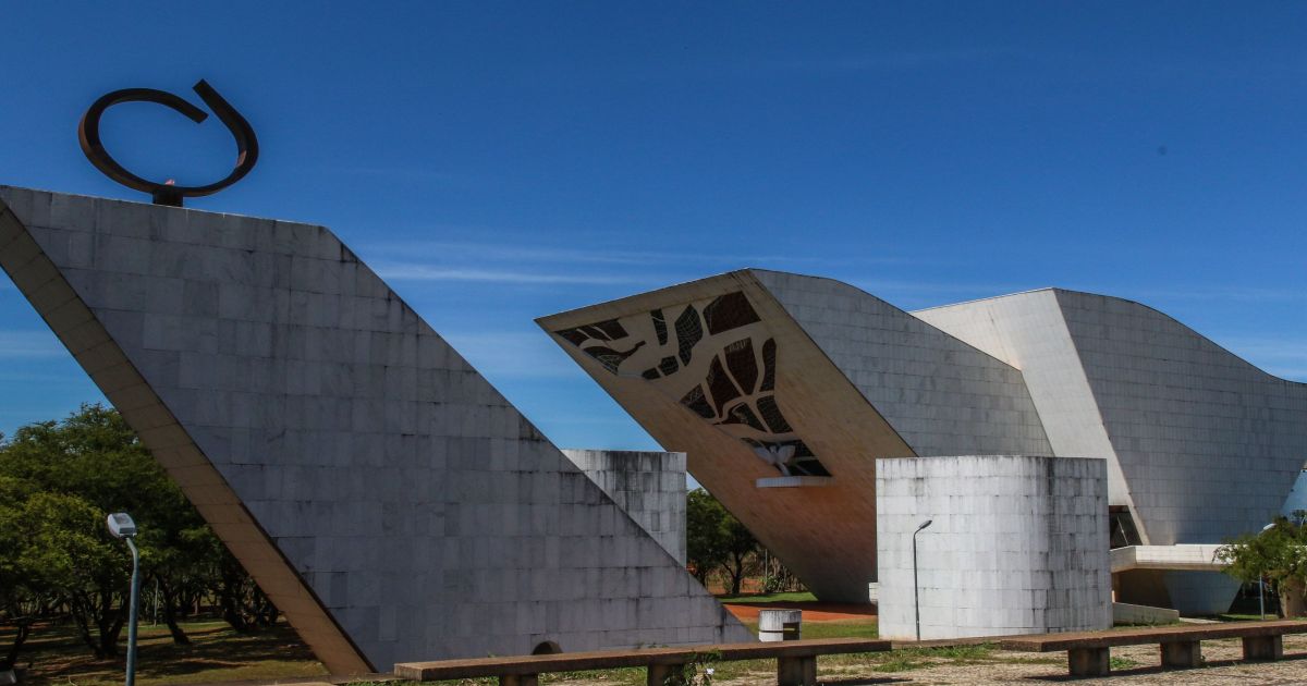 "Chama eterna" do Panteão da Pátria está apagada há um mês em Brasília ...
