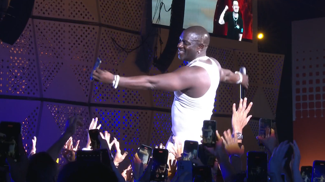 Rock in Rio: show de Akon tem falhas de som, playback e referências ao ...