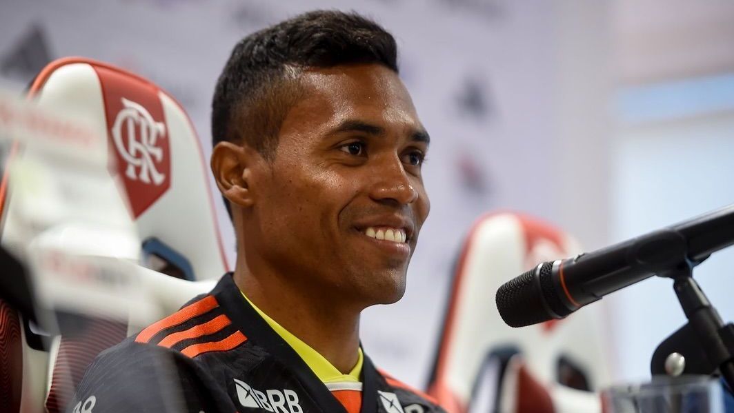 Alex Sandro revela motivo para acerto com Flamengo: “Foi uma decisão ...