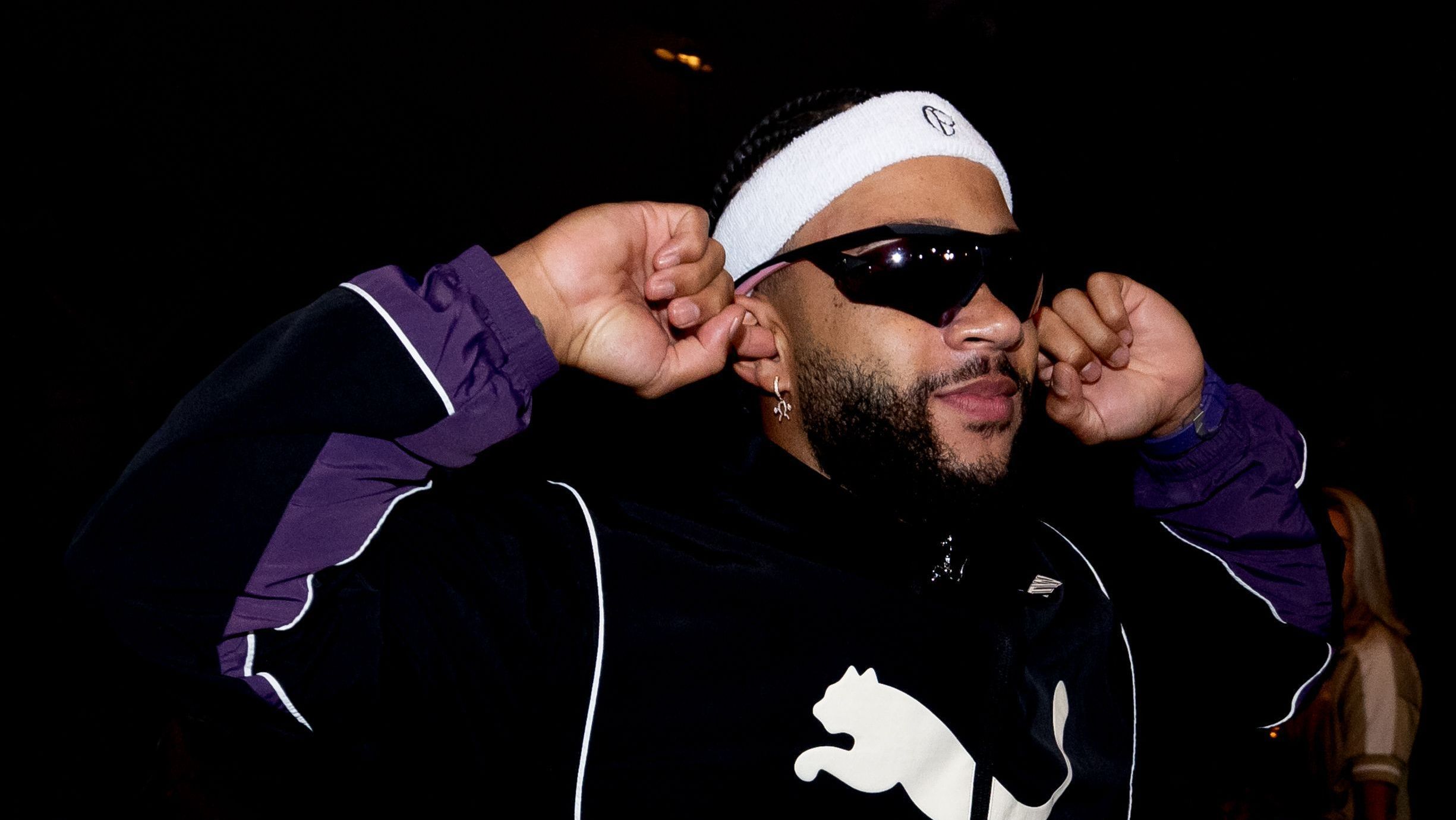 Memphis Depay, do Corinthians, chega ao Brasil; veja | CNN Brasil