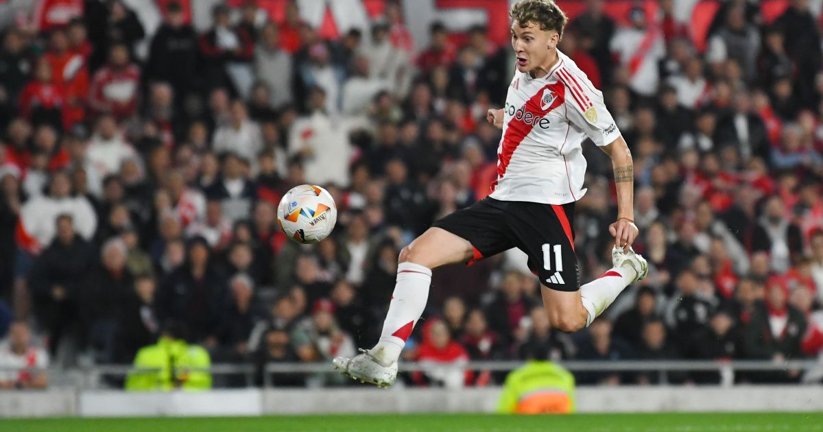River Plate bate Colo-Colo e classifica para a semifinal da ...