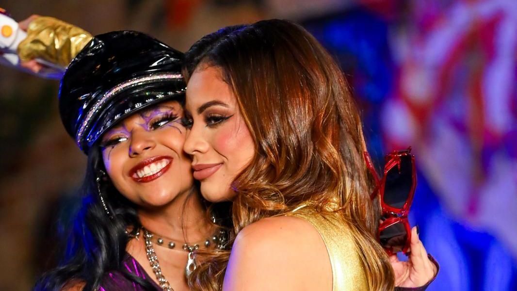 Lexa e sua irmã Wenny viram madrugada gravando clipe de "Upgrade" no Rio | CNN Brasil