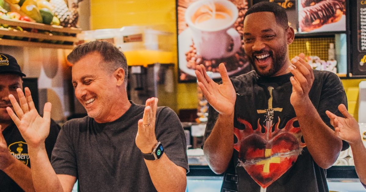 Luciano Huck canta parabéns para Will Smith em padaria no RJ: "Rolê ...