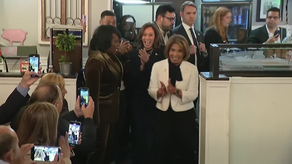 Kamala Harris corteja eleitores negros e latinos na Pensilvânia | CNN ...