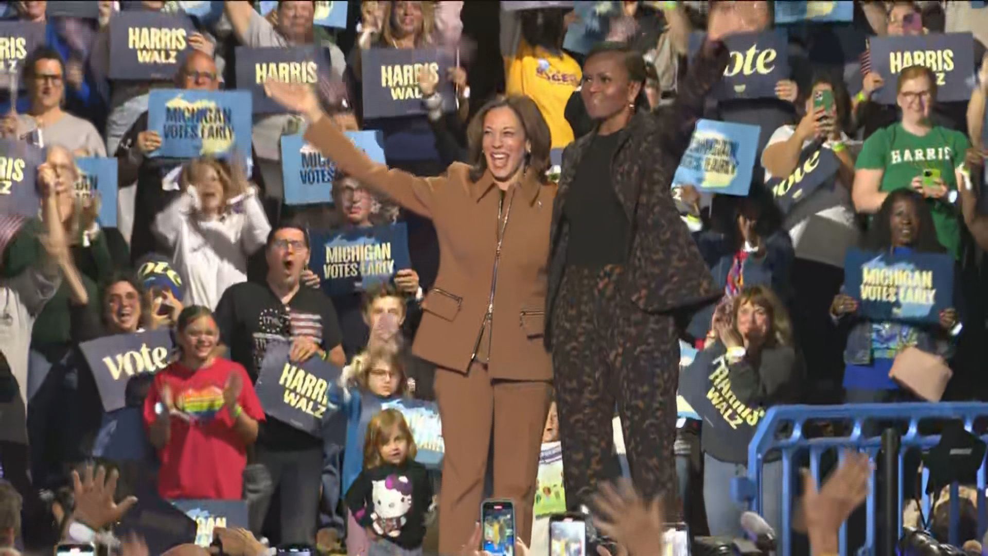 Michelle Obama faz 1º comício em apoio a Kamala Harris | CNN Brasil