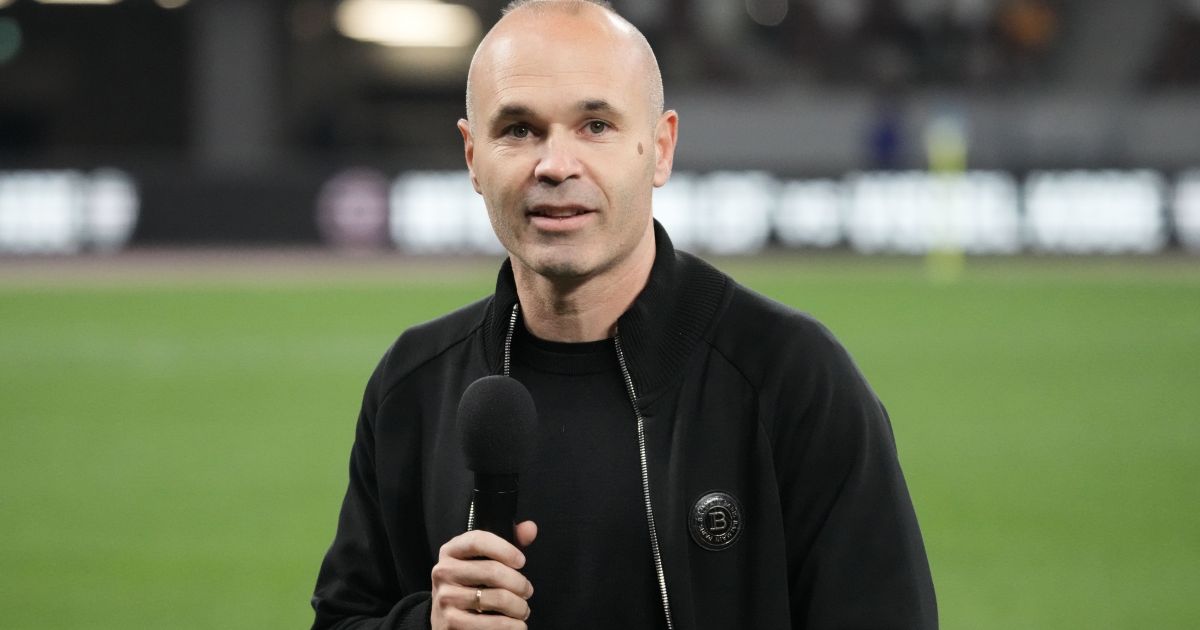 Ídolo do Barcelona, Iniesta decide se aposentar aos 40 anos | CNN Brasil