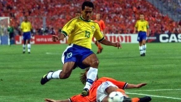 Morre Zé Carlos, lateral da Seleção Brasileira na Copa de 1998 | CNN Brasil