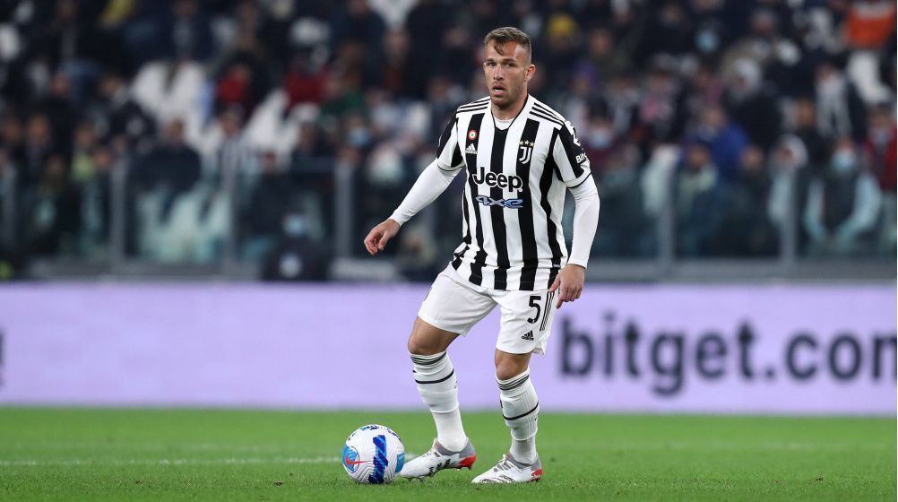 Grêmio encaminha retorno do volante Arthur Melo, ex-Barcelona | CNN Brasil