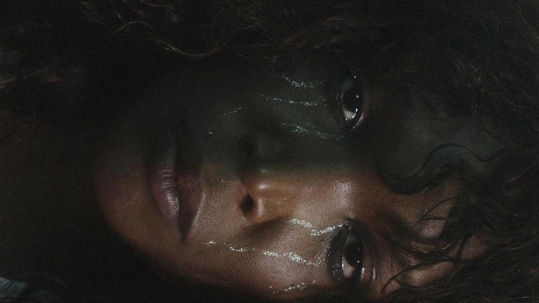 Majur mergulha na dor pós-término na 1ª música do novo álbum; ouça ...