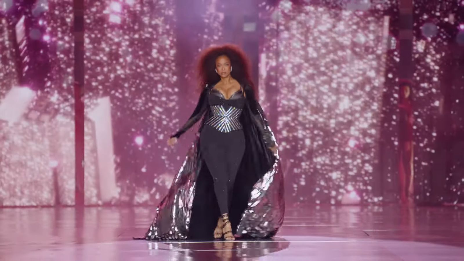 Victoria's Secret: web reage ao retorno do desfile; veja | CNN Brasil