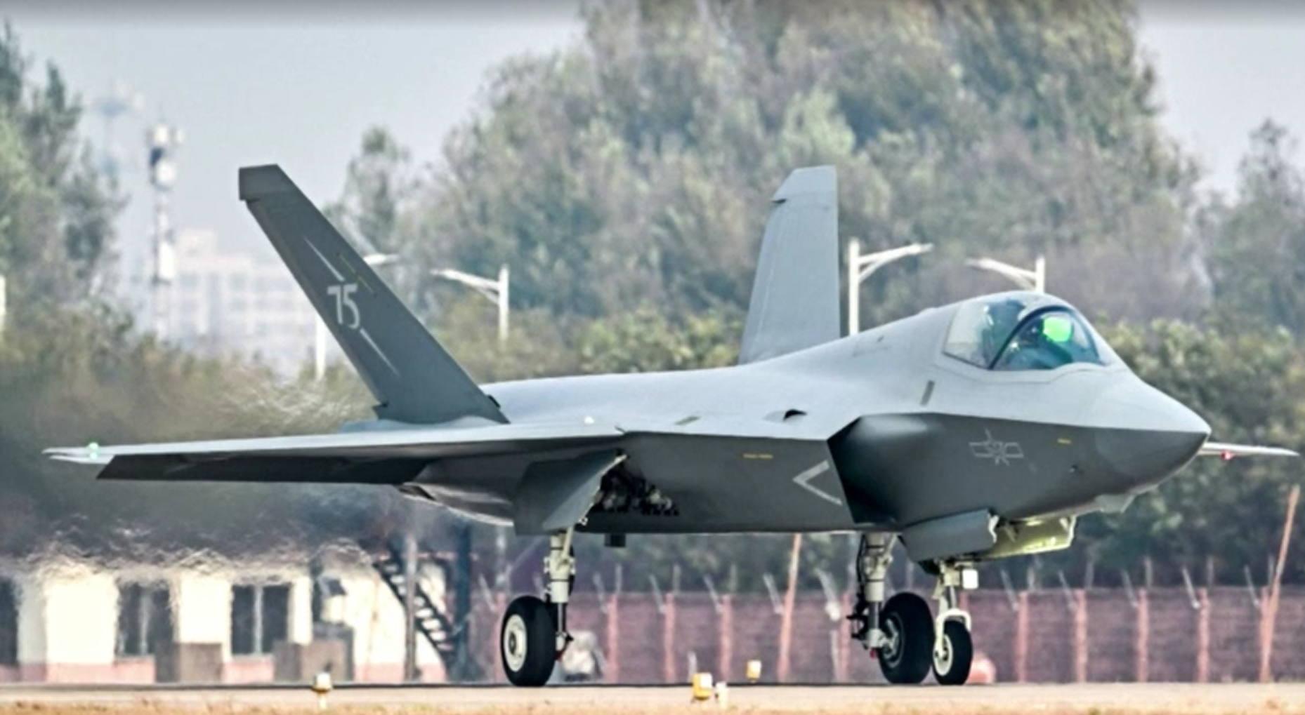 China revelará caça furtivo enquanto busca igualar o poder aéreo dos ...