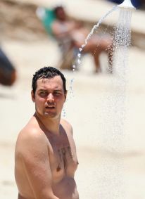 Felipe Dylon, do hit "Musa do Verão", é visto em praia do Rio; veja ...