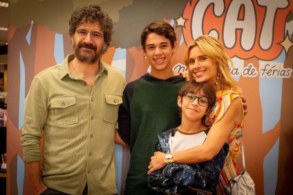 Carolina Dieckmann relembra alcoolismo da mãe: "Ficou 10 anos num ...