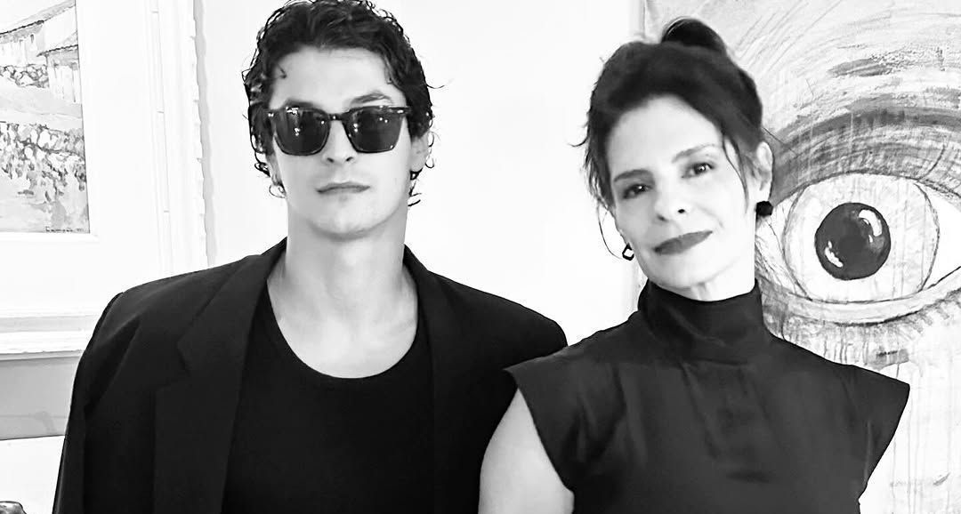 Helena Ranaldi posa com o filho e web reage: "Surra de beleza" | CNN Brasil