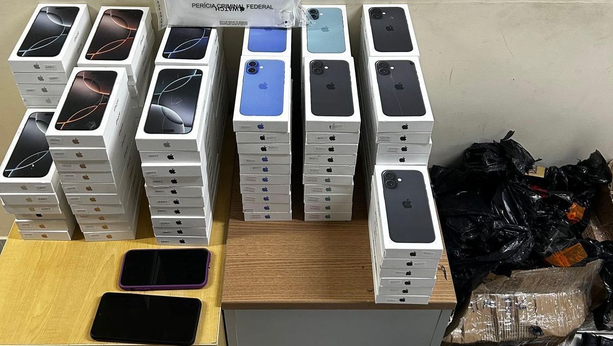 Homem é detido com mais de R$ 1 milhão em iPhones em São Paulo | CNN Brasil