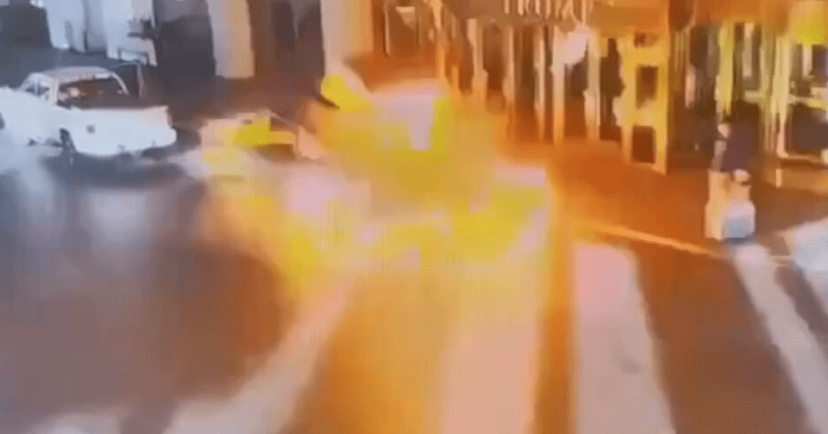 Veja momento em que carro da Tesla explode em frente ao Trump Hotel em ...