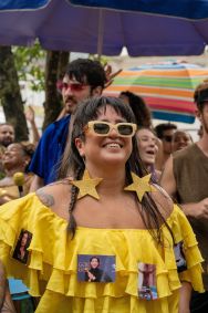 Indicação de Fernanda Torres ao Oscar inspira bloco de Carnaval | CNN ...