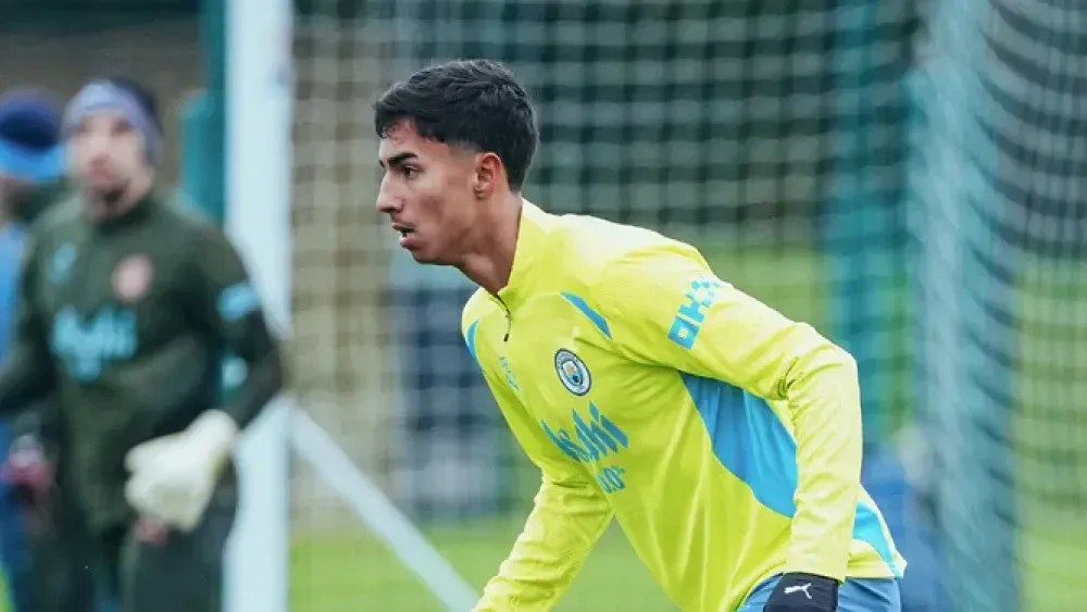 Vitor Reis projeta crescimento de carreira e imagem no Manchester City ...