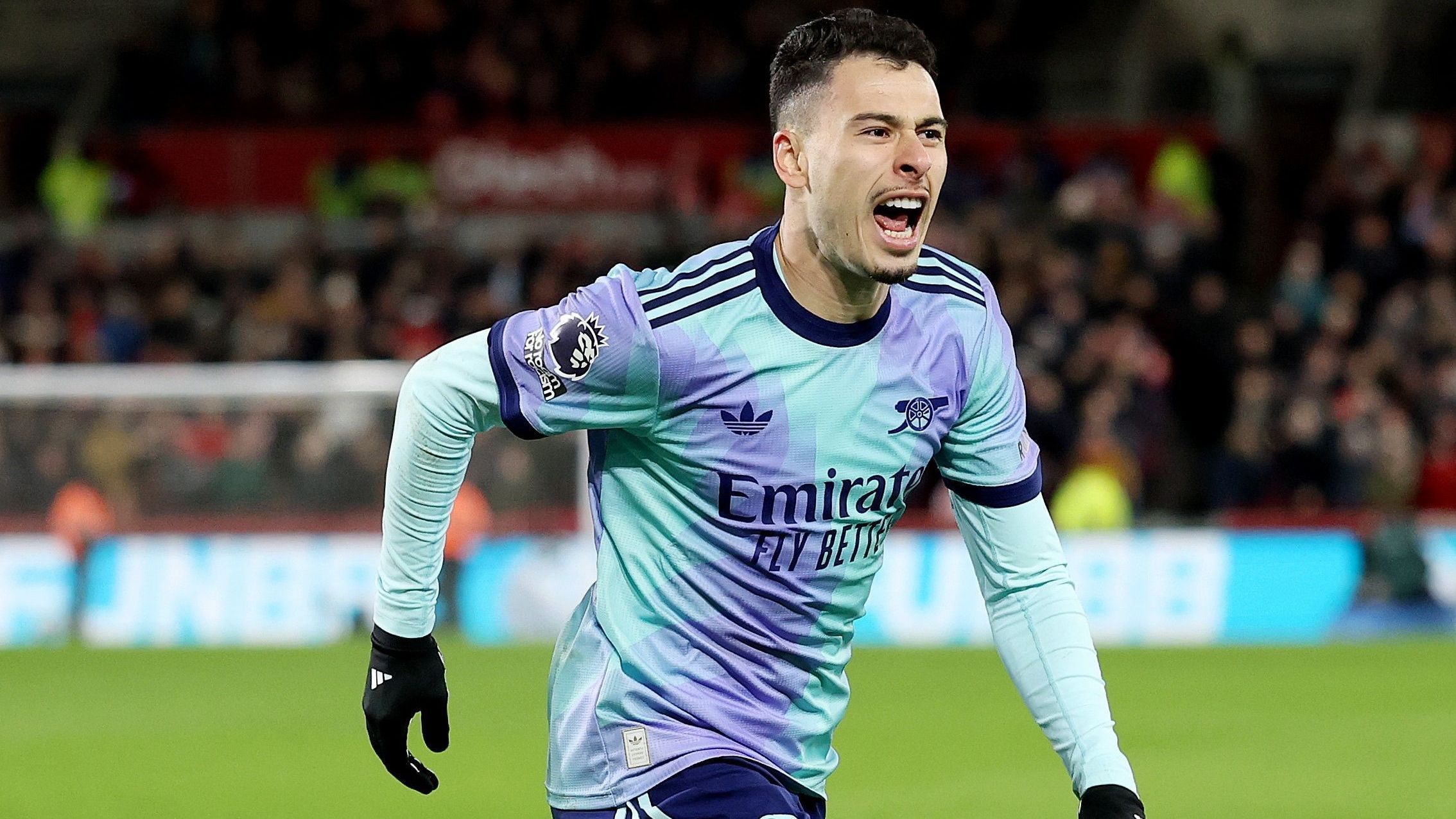 Brasileiros marcam, Arsenal vence o Brentford e assume vice-liderança ...