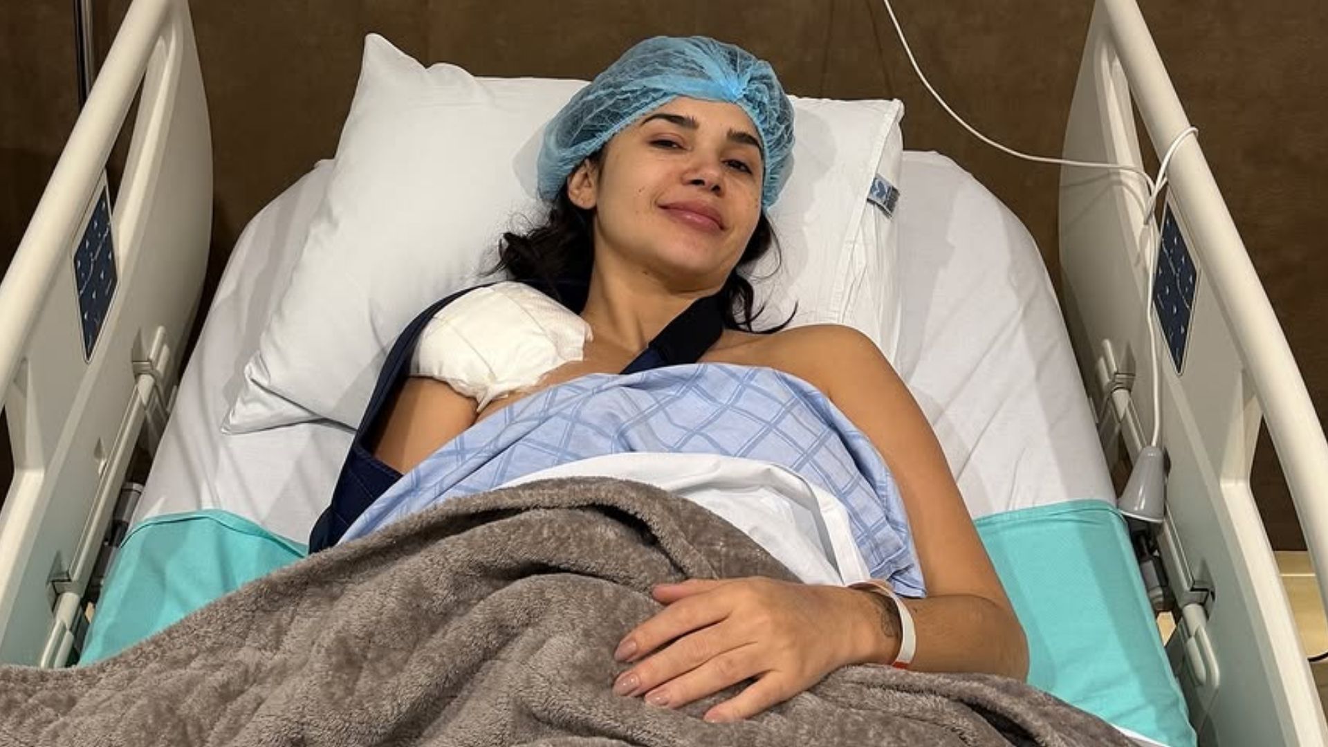 Gizelly Bicalho faz cirurgia após romper ligamento; assista ao vídeo ...