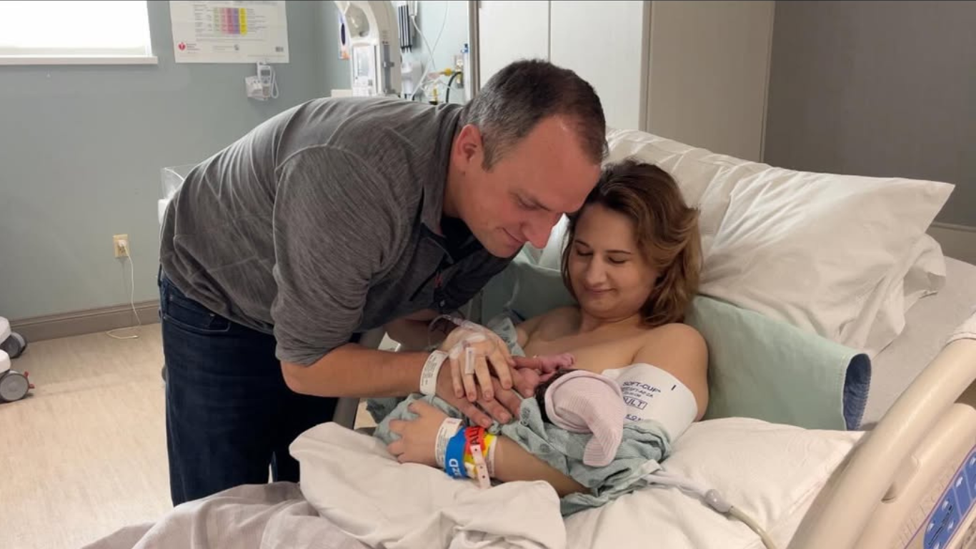 Gypsy Rose Blanchard, que inspirou série “The Act”, dá à luz seu ...