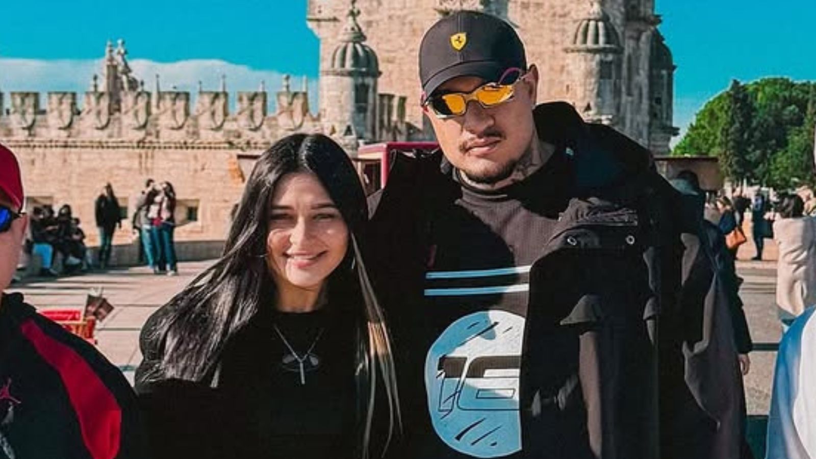 Após pedido de casamento, MC Binn e a noiva apagam fotos e deixam de se seguir | CNN Brasil