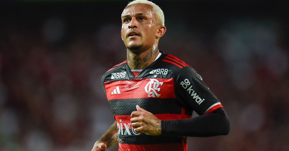 Flamengo recusa proposta do Aston Villa pelo lateral-direito Wesley ...