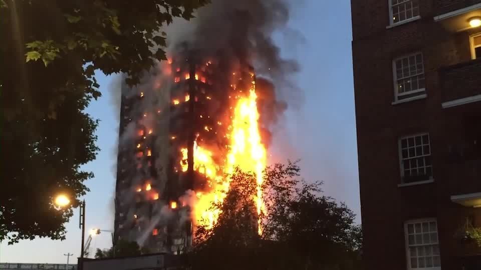 Torre Grenfell será demolida em Londres anos após incêndio | CNN Brasil