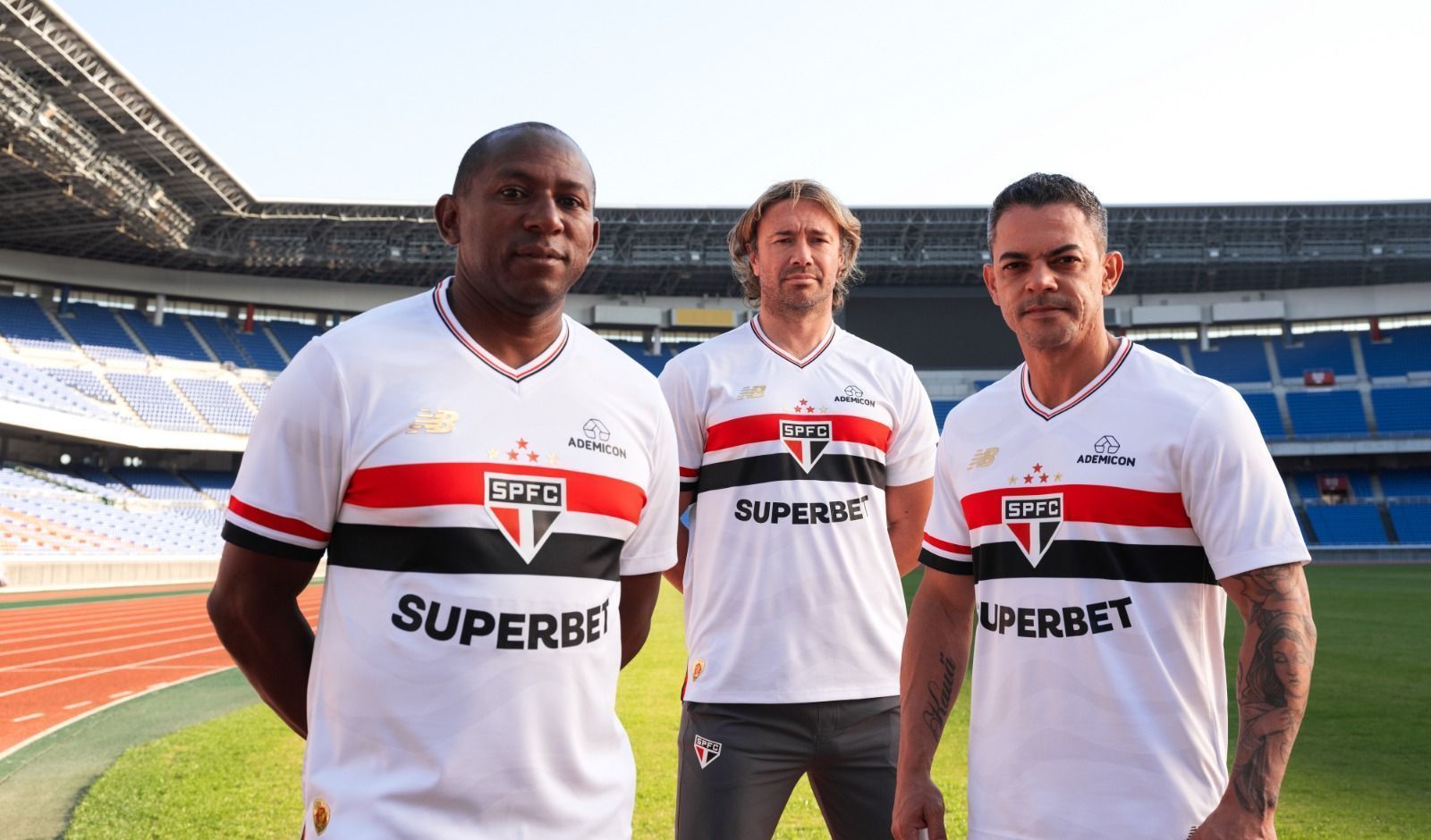 São Paulo lança nova camisa em homenagem ao tri mundial; veja valores ...