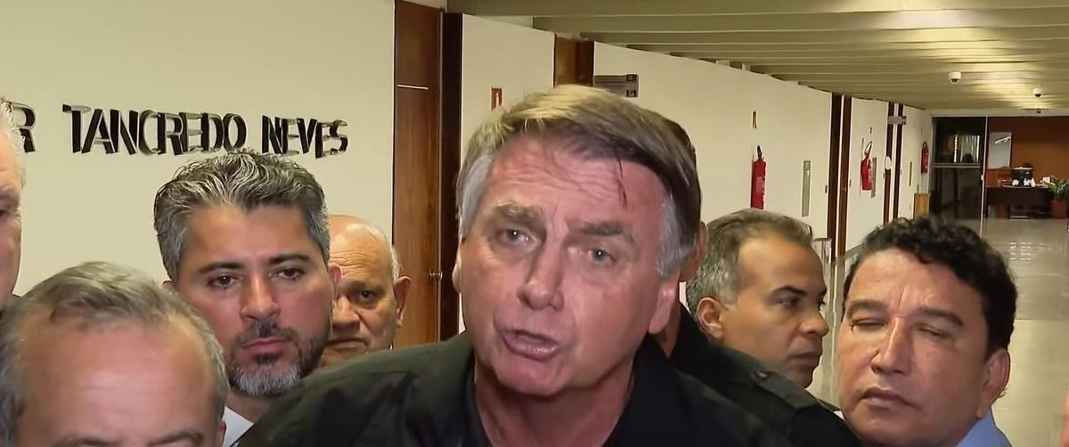 Bolsonaro questiona inelegibilidade imposta pelo TSE | CNN Brasil