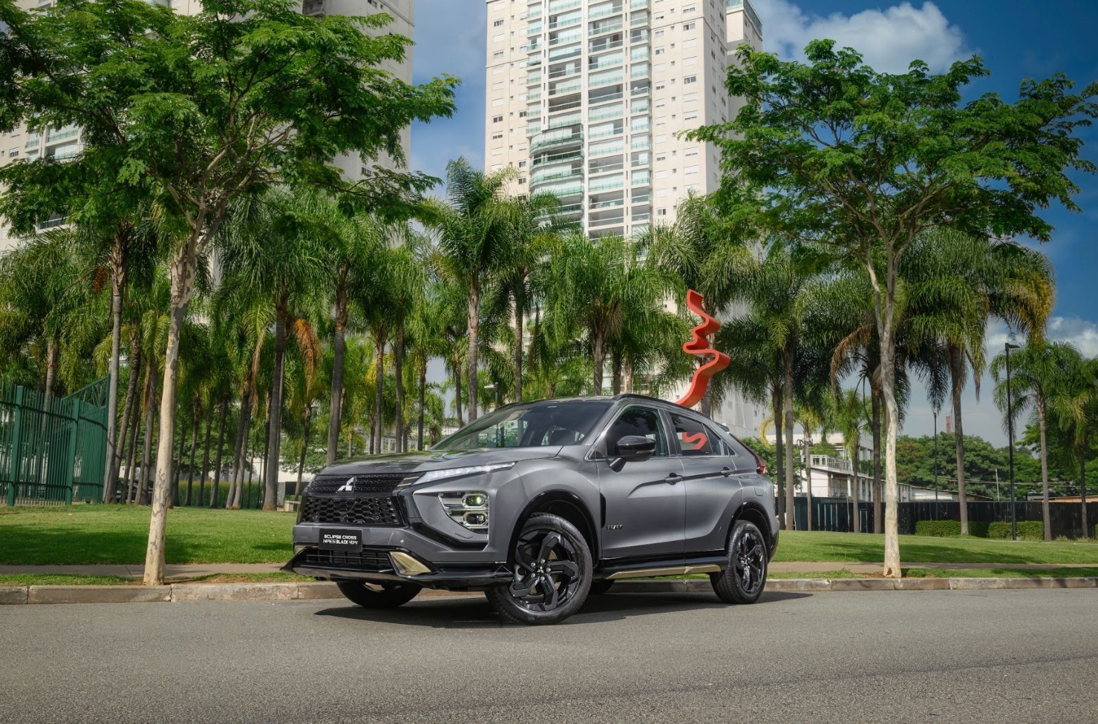Novo Mitsubishi Eclipse Cross: saiba o que mudou na linha 2026 | CNN Brasil