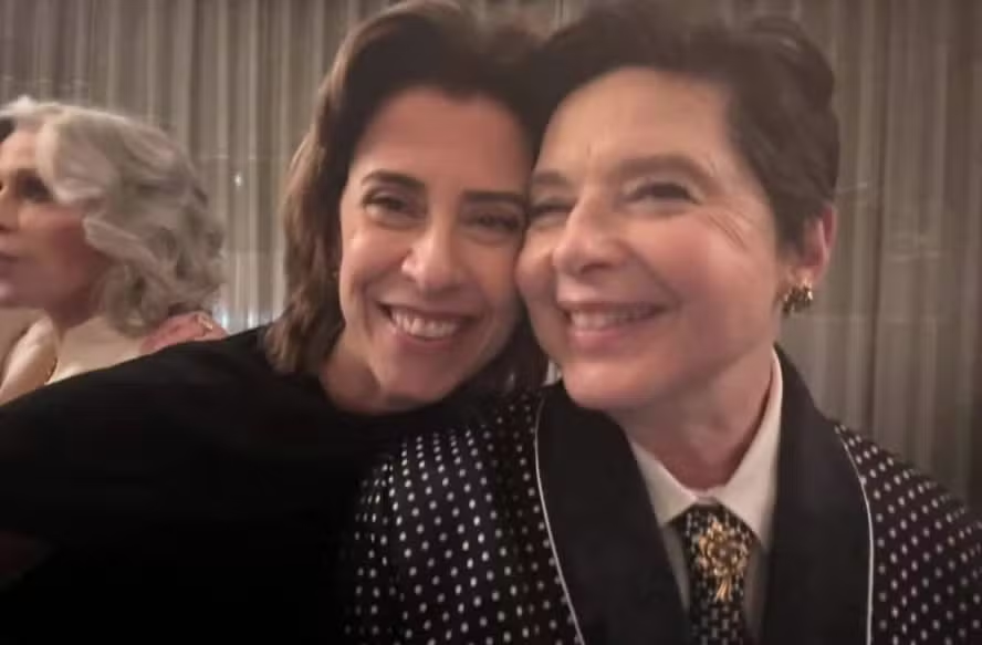 Isabella Rossellini posa com Fernanda Torres e faz menção à Montenegro ...