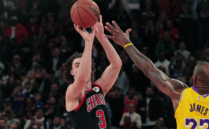 NBA: cesta do meio da quadra sobre Lebron James dá vitória aos Bulls ...