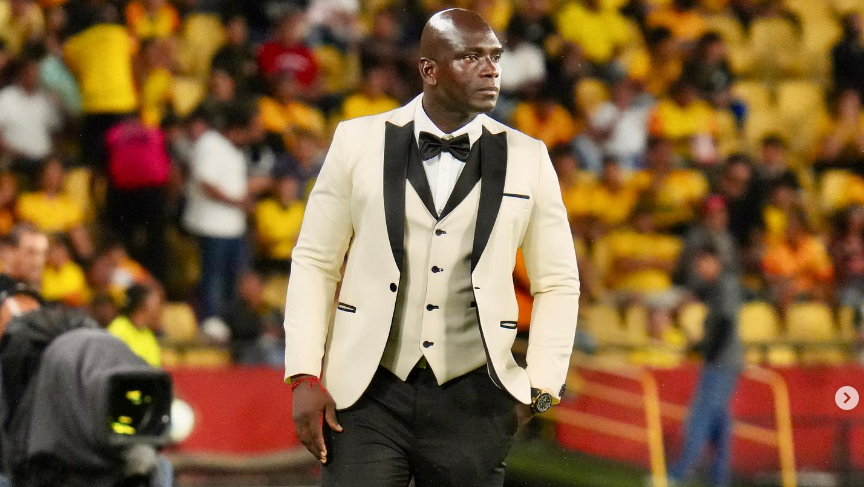 Destaque contra o Corinthians, técnico do Barcelona é conhecido pelos ...