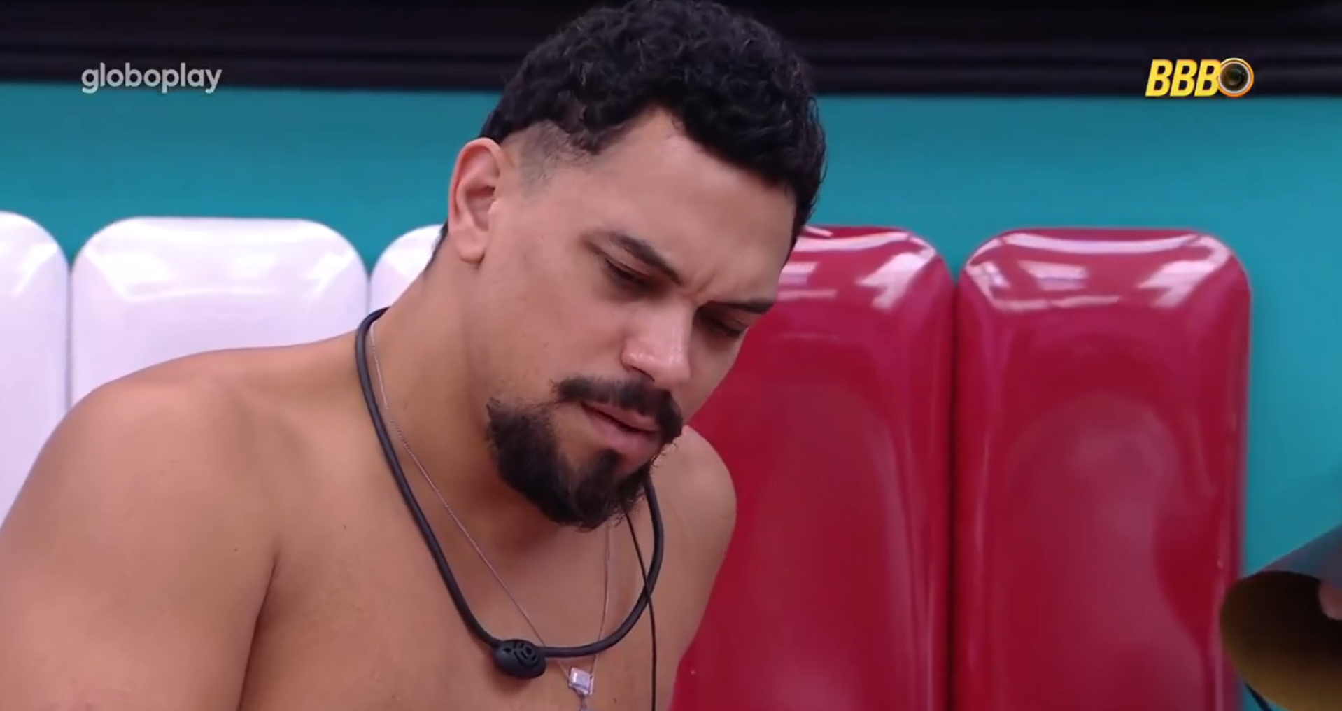 BBB 25: em dia de Paredão, participantes são acordados com "Macarena ...