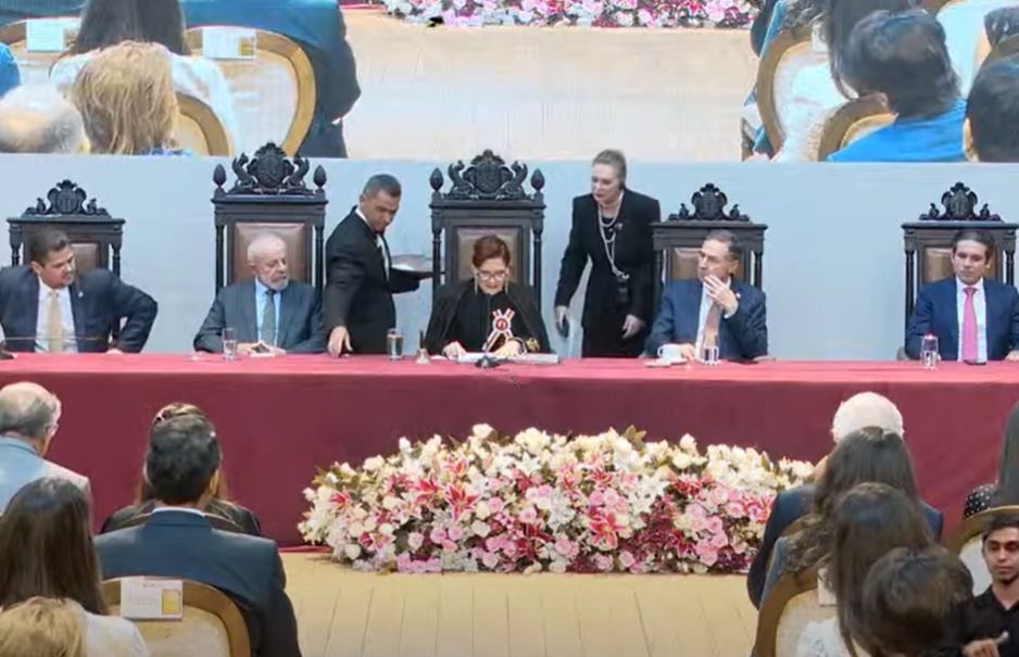 Maria Elizabeth Rocha toma posse como primeira mulher presidente do STM ...