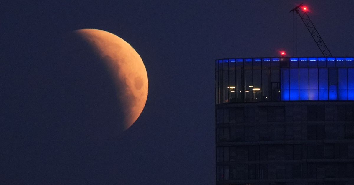 Setembro traz eclipse da Lua e chegada da primavera; veja fenômenos do ...