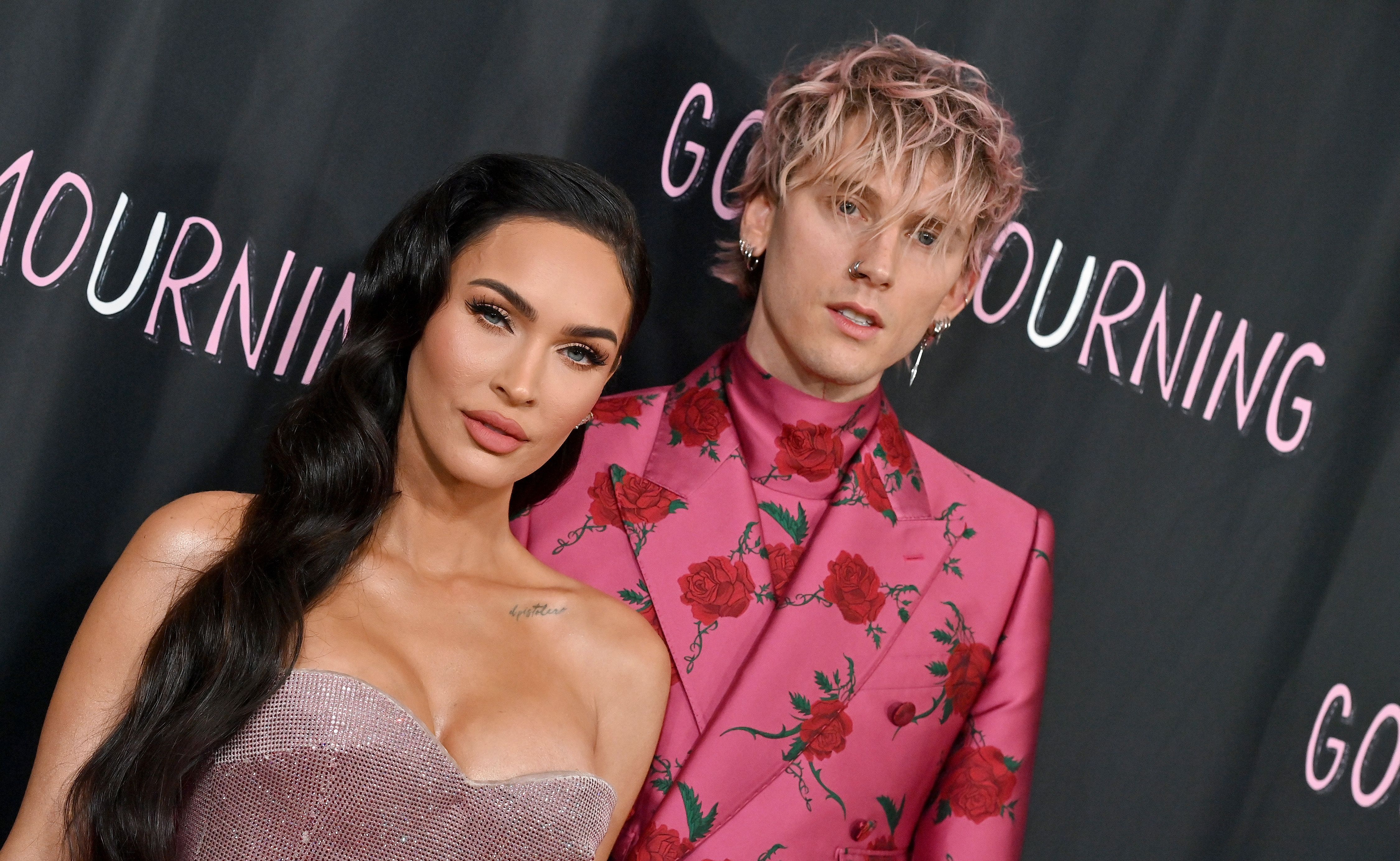 Como fica o ex-casal Megan Fox e MGK após nascimento da filha, segundo site | CNN Brasil