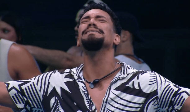 BBB25: Vinicius assume bissexualidade e fãs o defendem | CNN Brasil