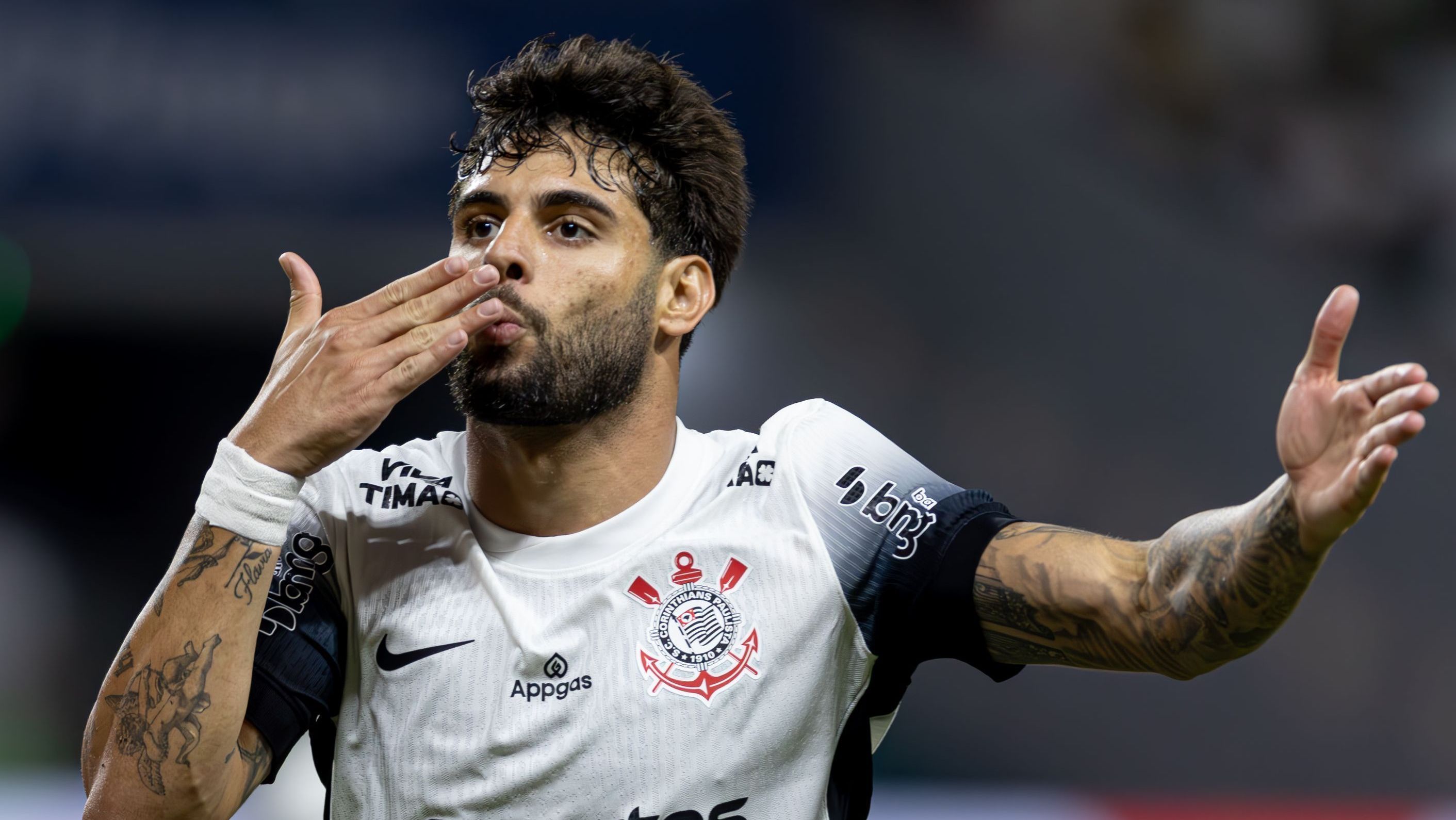 Corinthians anuncia renovação de Yuri Alberto; saiba detalhes | CNN Brasil