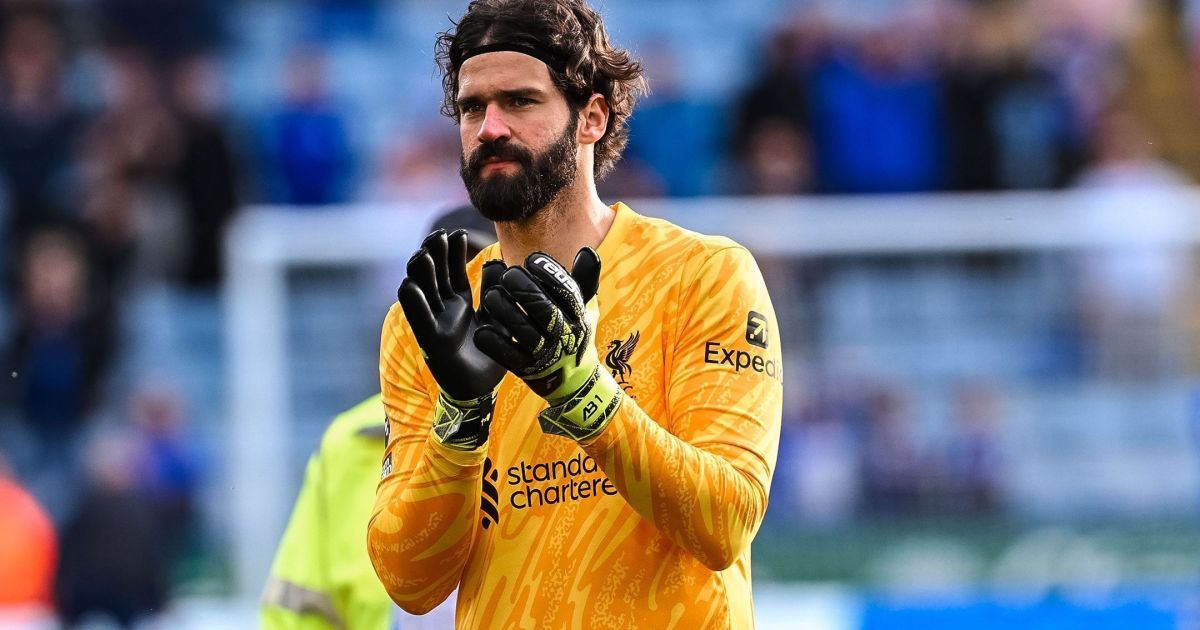 Alisson é indicado na Bola de Ouro ao prêmio de melhor goleiro | CNN Brasil