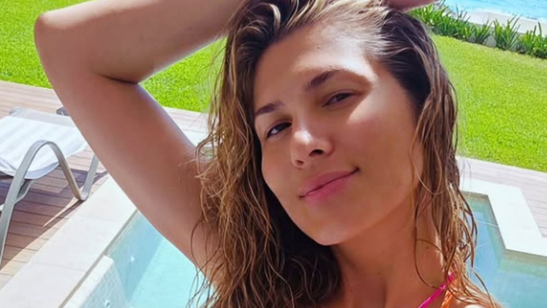 Lívia Andrade posa de biquíni de crochê em viagem a Cancún | CNN Brasil