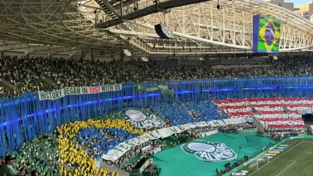 Torcida do Palmeiras faz mosaico em inglês para o Mundial e cita 1951 ...