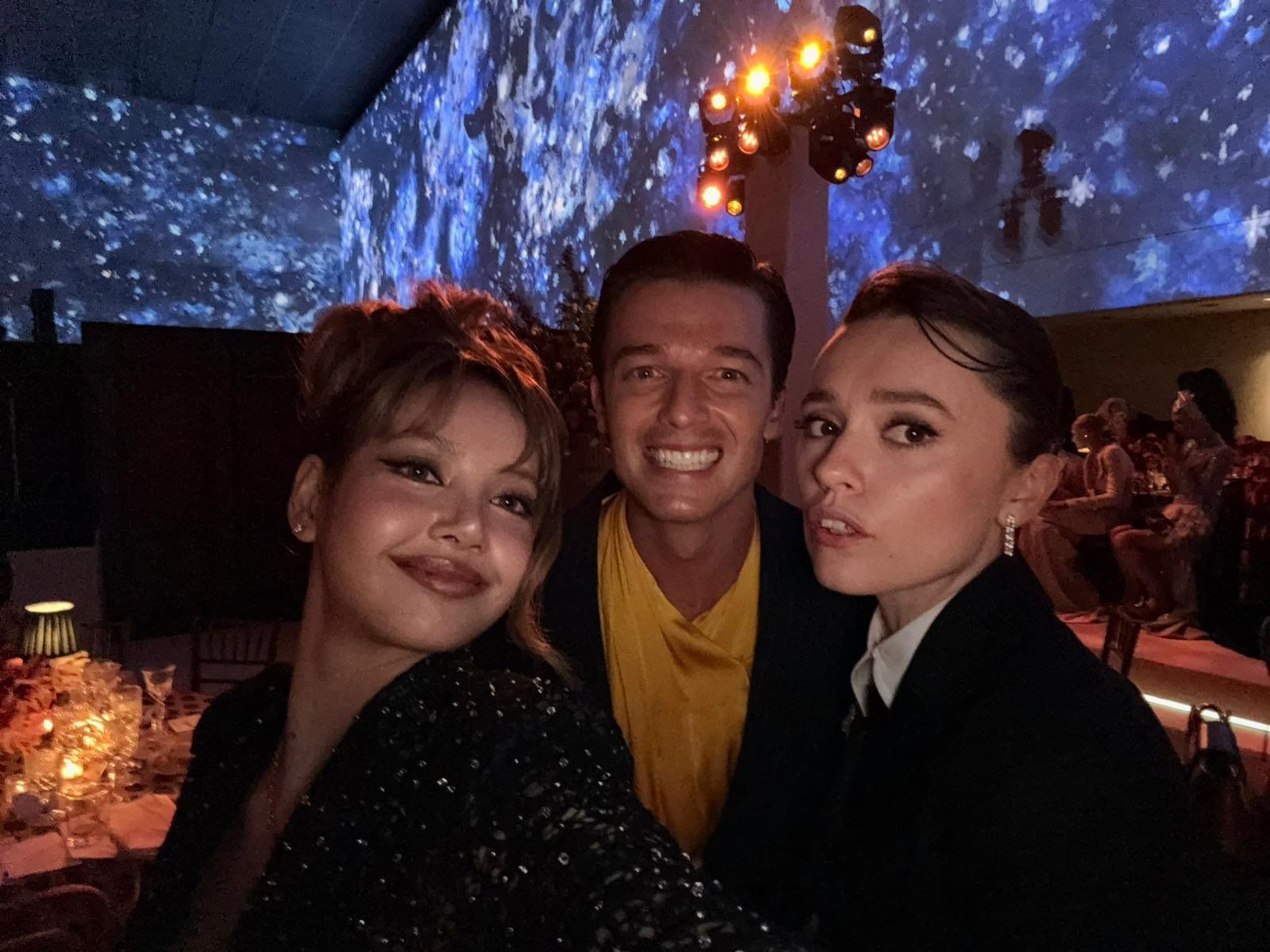 "The White Lotus": elenco da terceira temporada se reúne no Met Gala ...